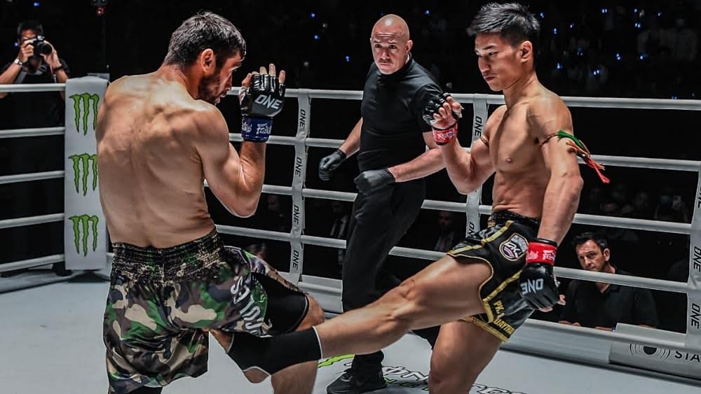 Think You Know How to Check a Leg Kick? Here’s the Righ...