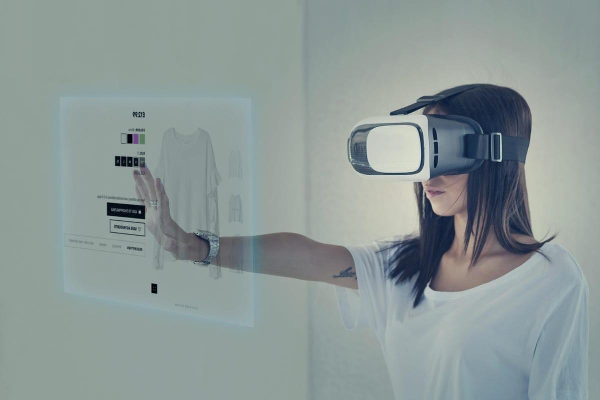 Digitalization Fashion Industry’s Virtual Fashion Proce...