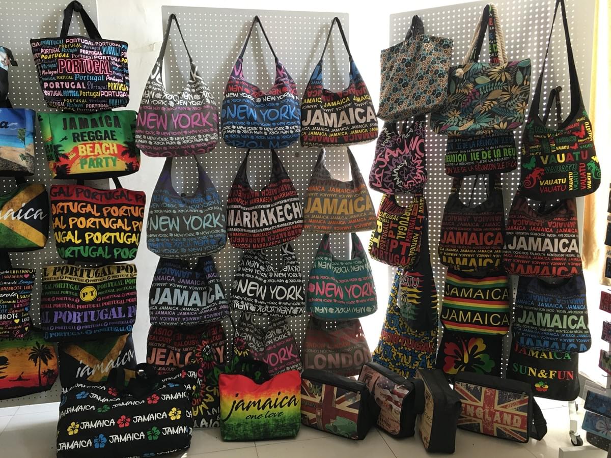 Choose the Ideal Memory Bags for Your Shop