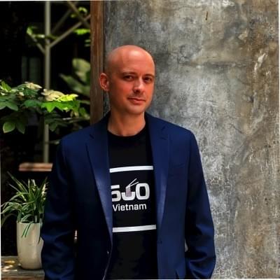 Ryan Galloway on Vietnam Tech, Cultural Borders & Teach...