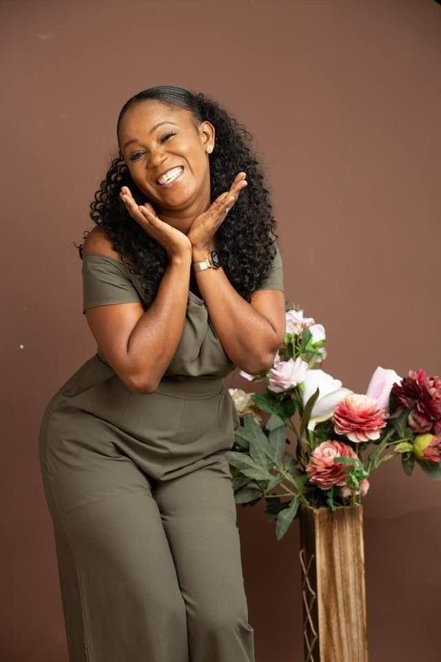 beautiful pictures of mog music's wife you've never see...