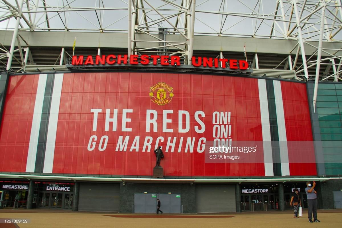 Manchester United logo - Real story and meaning behind ...