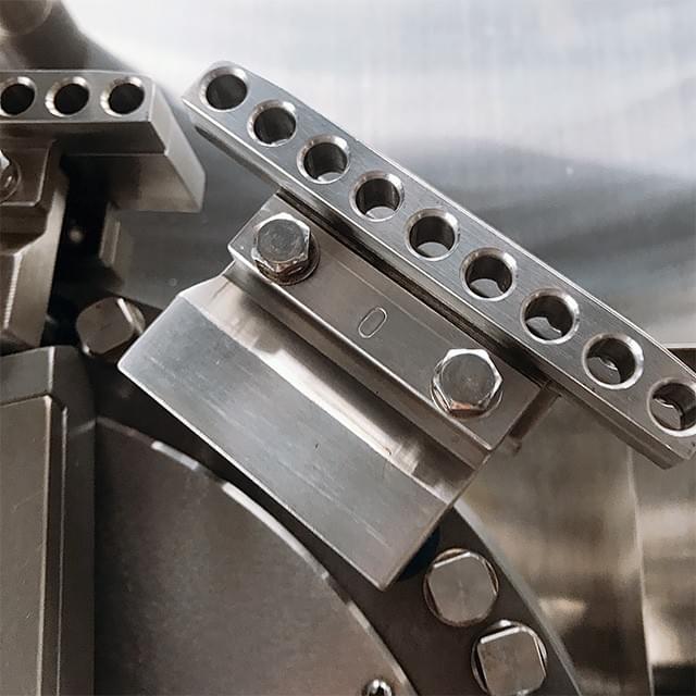 Do the mechanical components of the capsule filling mac...