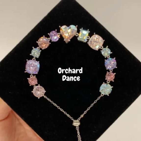 Easy DIY Folklore Friendship Bracelet Ideas for Beginne...