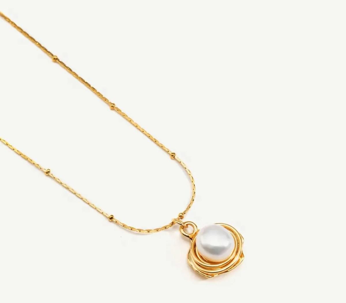 Decoding The Meaning Of A Single Pearl Necklace
