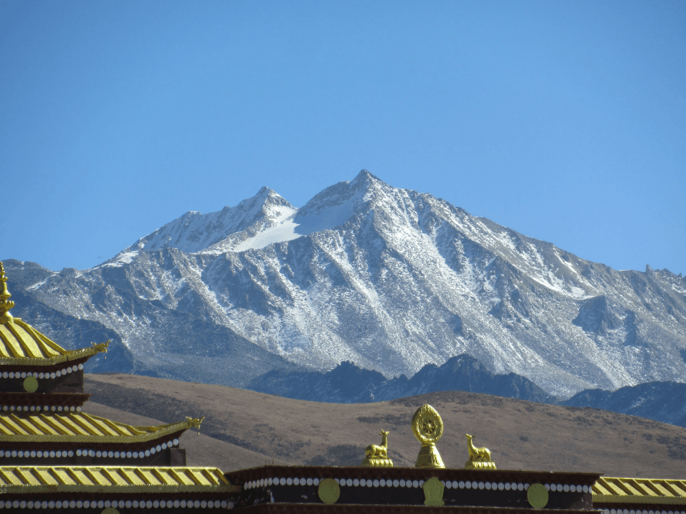 Exploring Stunning Trails in the Tibet Desert Region | Guide Tibet