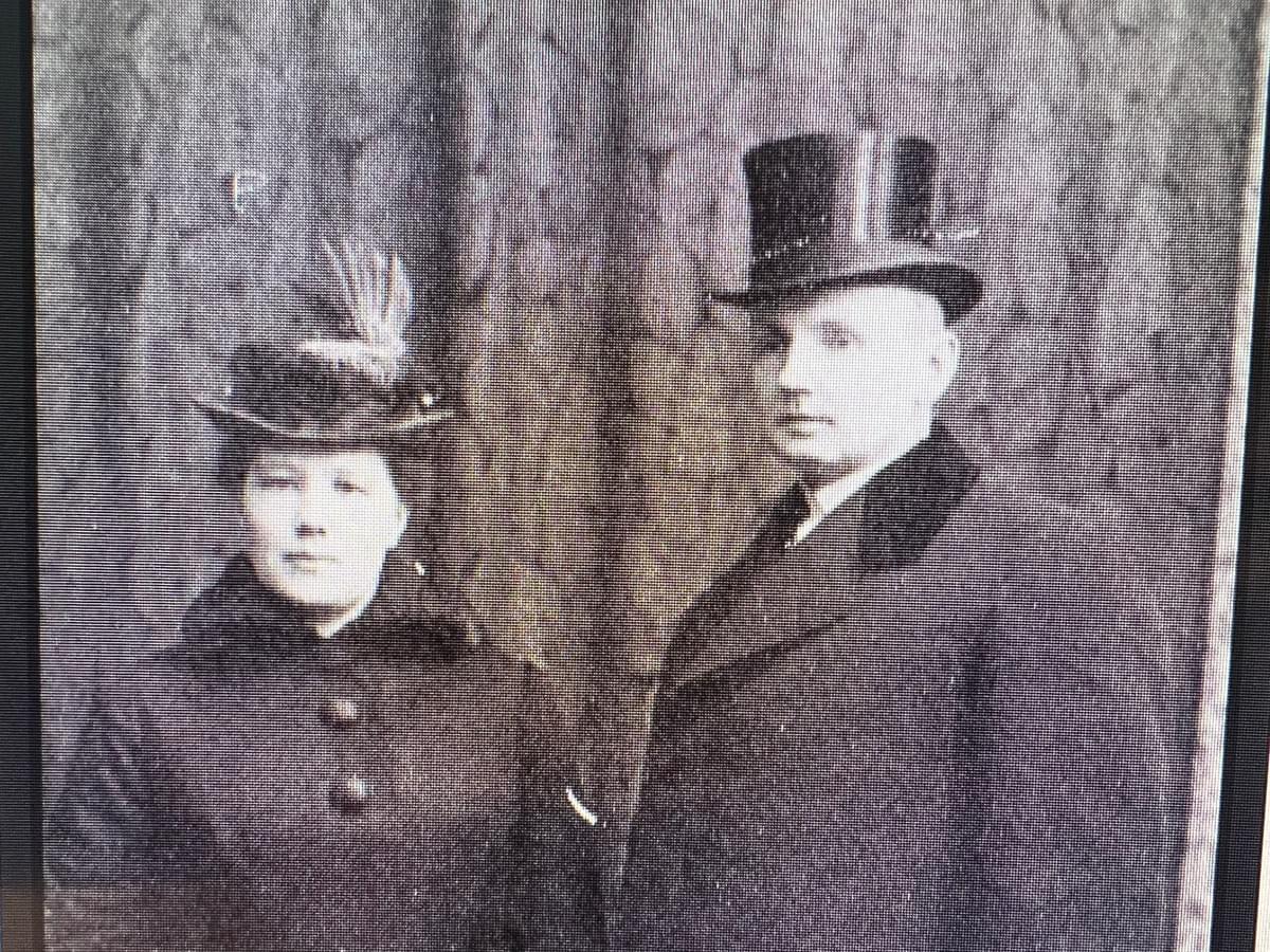 Huldan ja Albinin tarina - Story of Hulda and Albin