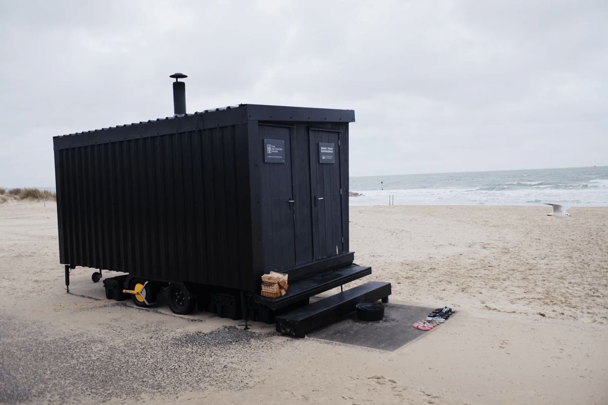 Innovative Cargo Container Cabin Designs