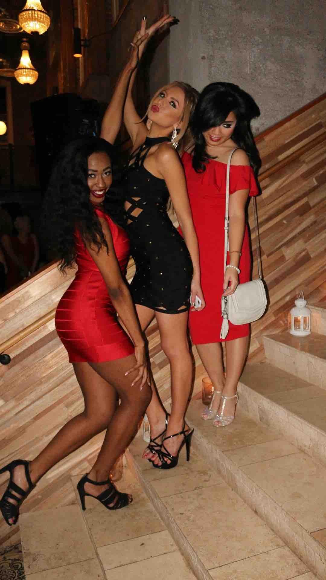 ENTERTAINMENT - Christine Classy World