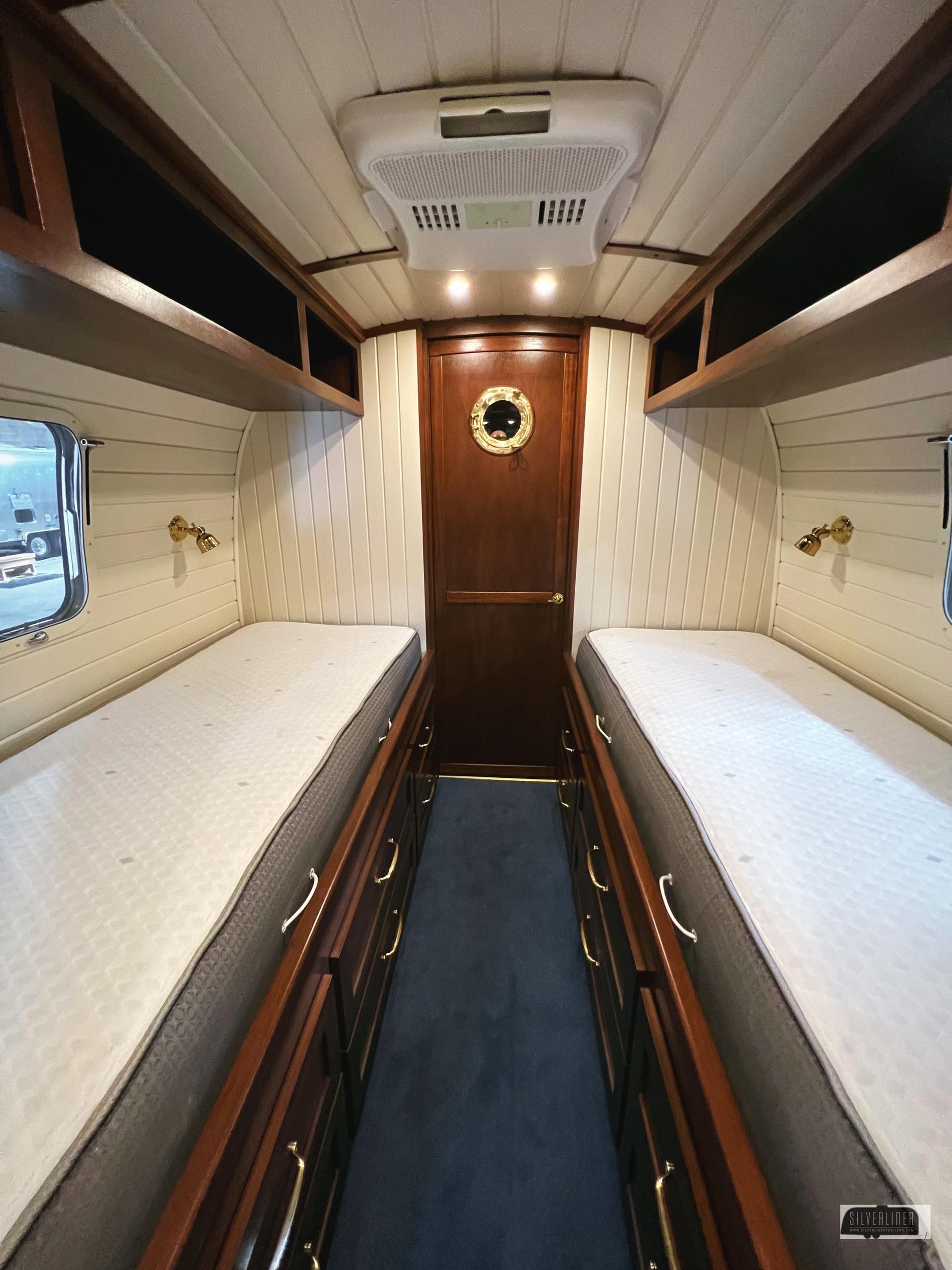 Silverliner - Custom AIRSTREAM Travel Trailers