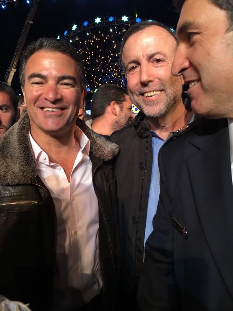 David J Hager on Strikingly