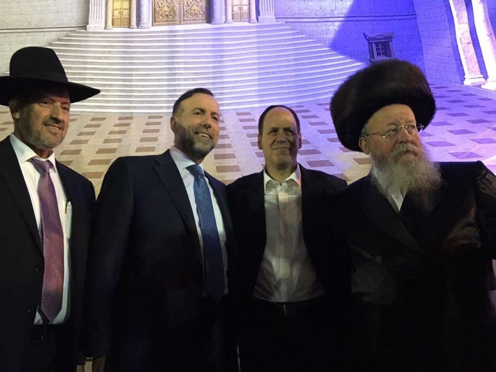 David J Hager on Strikingly