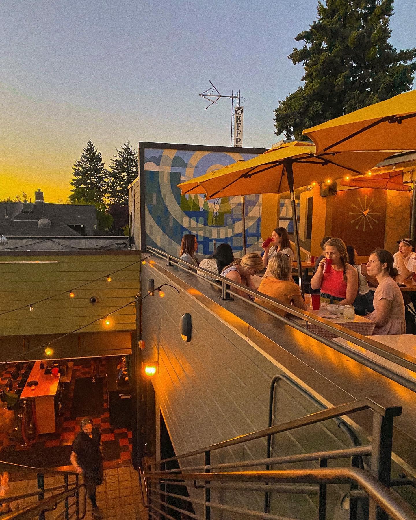 Radio Room Restaurant and Cocktail Lounge