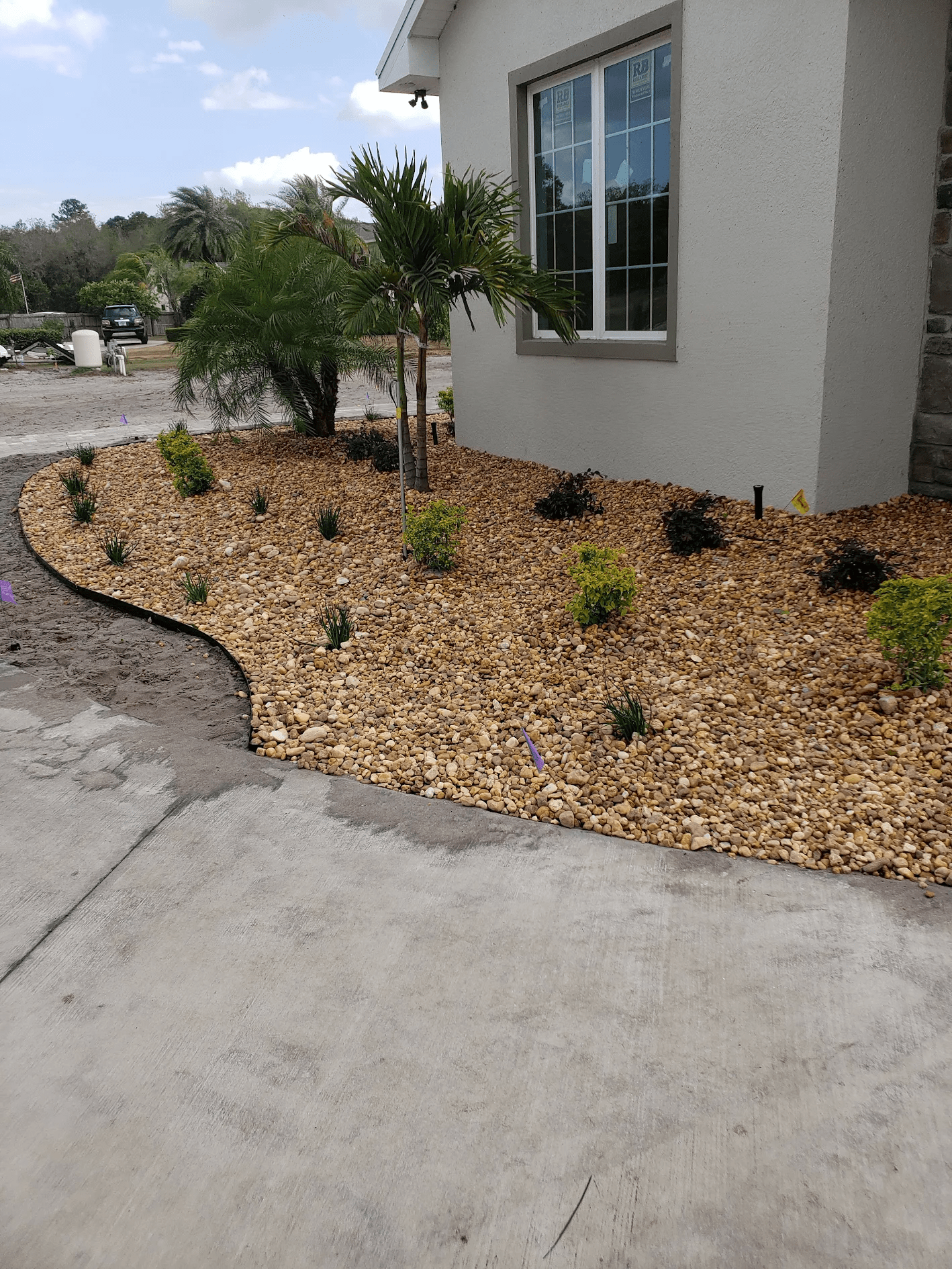 Arenas Lawn Mintenance and Service Landscaping Gallery