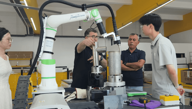 ReadyOn Collaborative robot Welding, Cobot MAG/MIG welding, Cobot Laser ...
