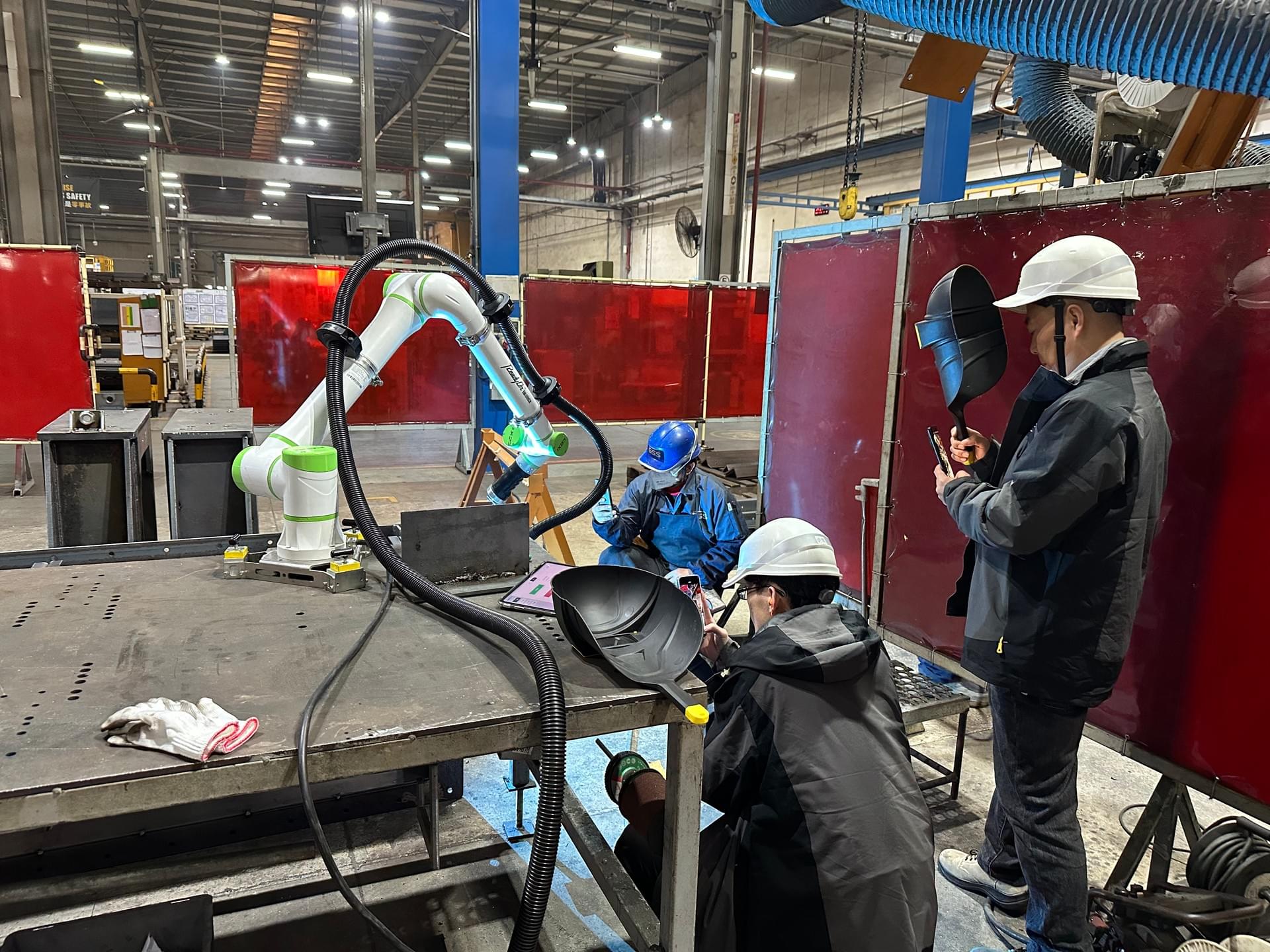 ReadyOn Collaborative robot Welding, Cobot MAG/MIG welding, Cobot Laser ...