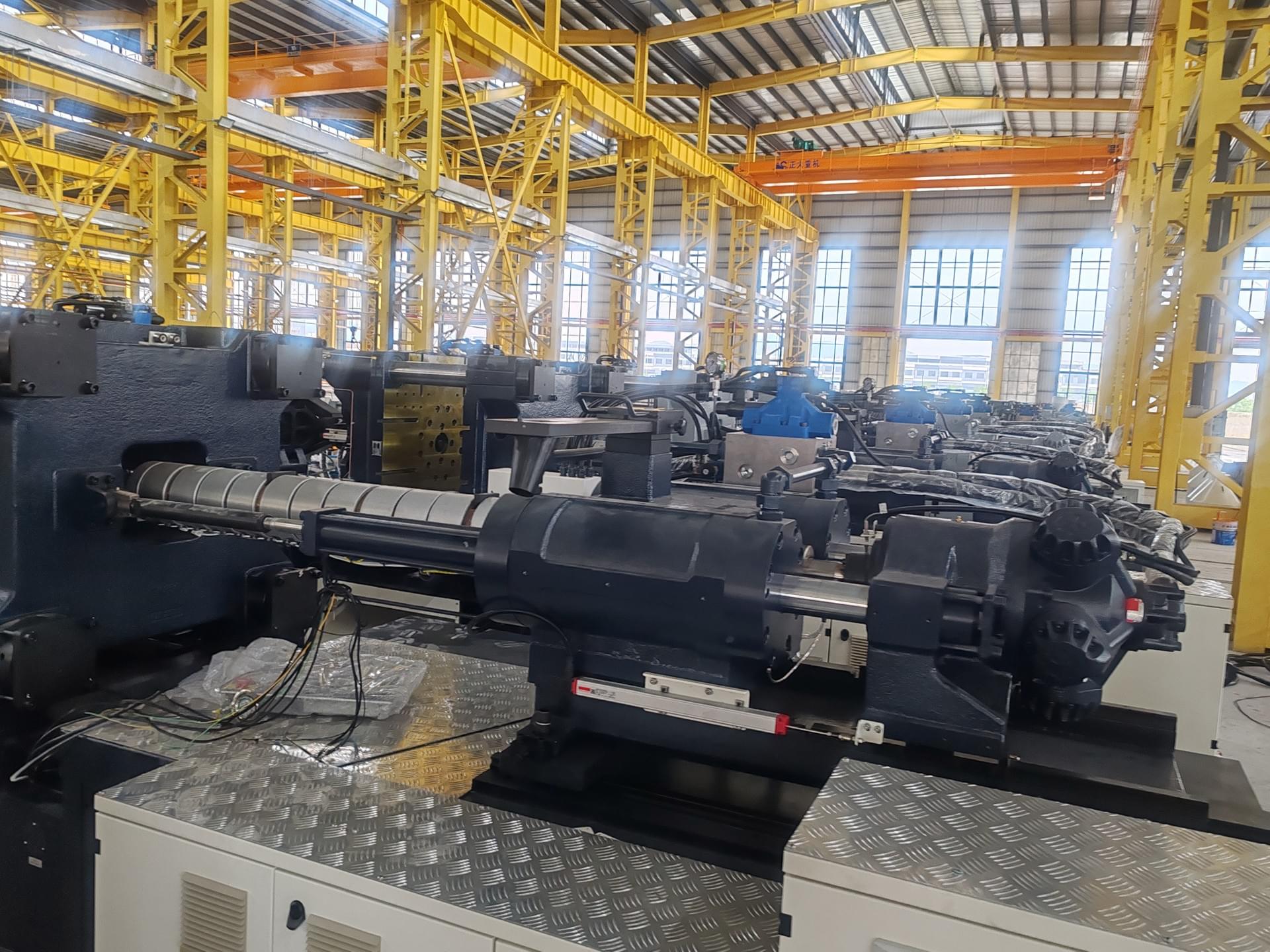 Factory Show - Ecotrust Injection Molding Machine