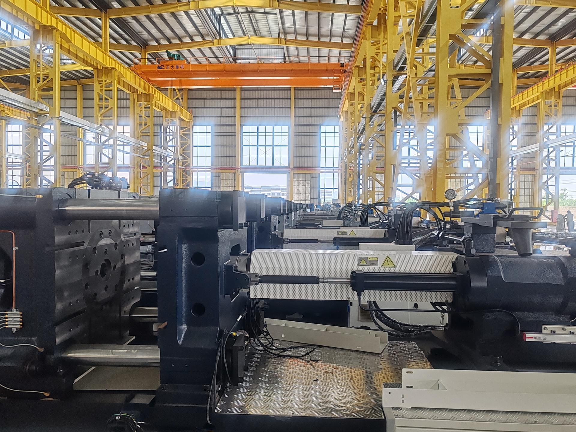 Factory Show - Ecotrust Injection Molding Machine