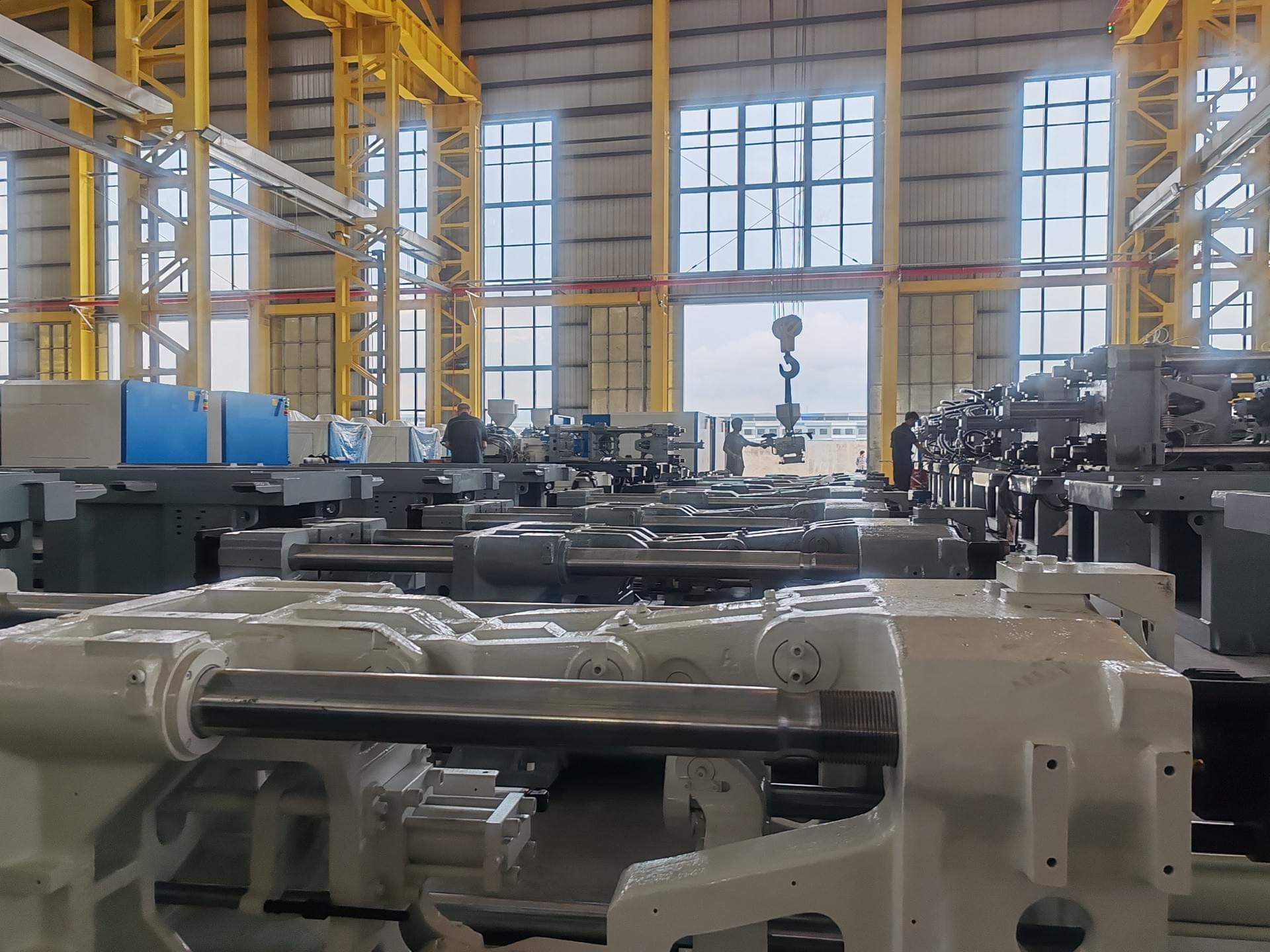 Factory Show - Ecotrust Injection Molding Machine