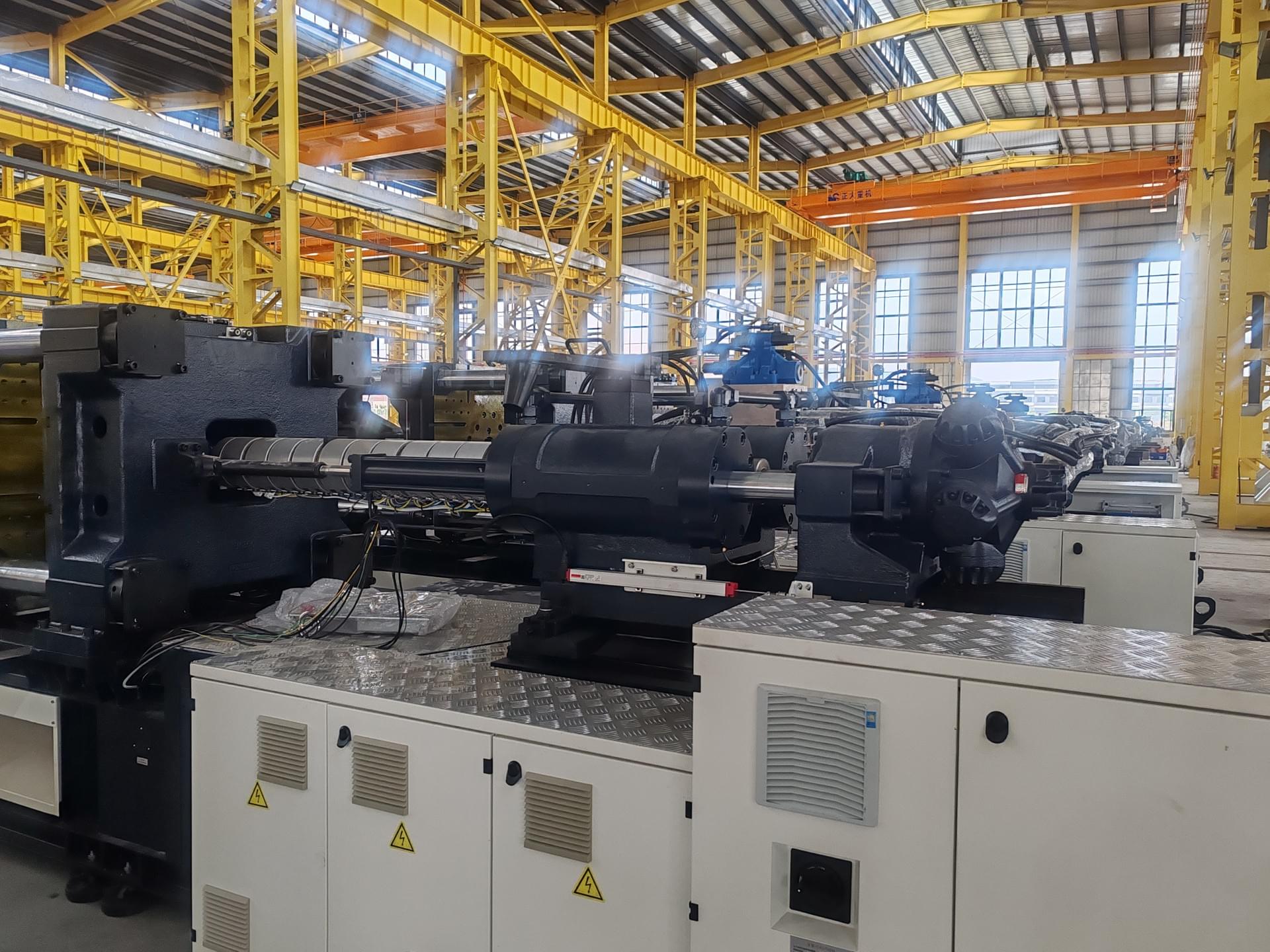 Factory Show - Ecotrust Injection Molding Machine