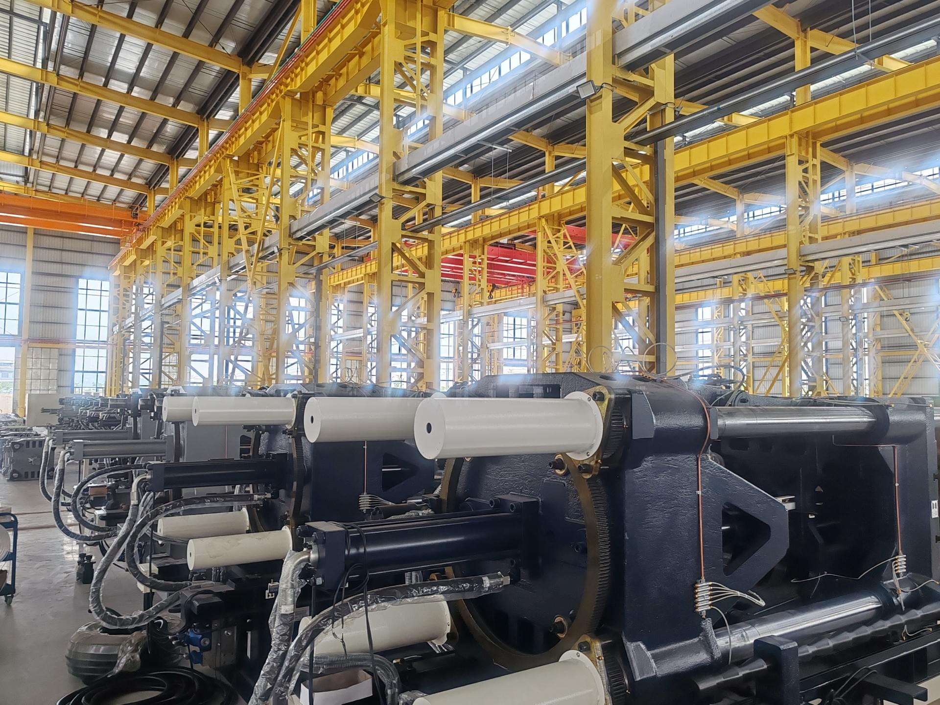 Factory Show - Ecotrust Injection Molding Machine