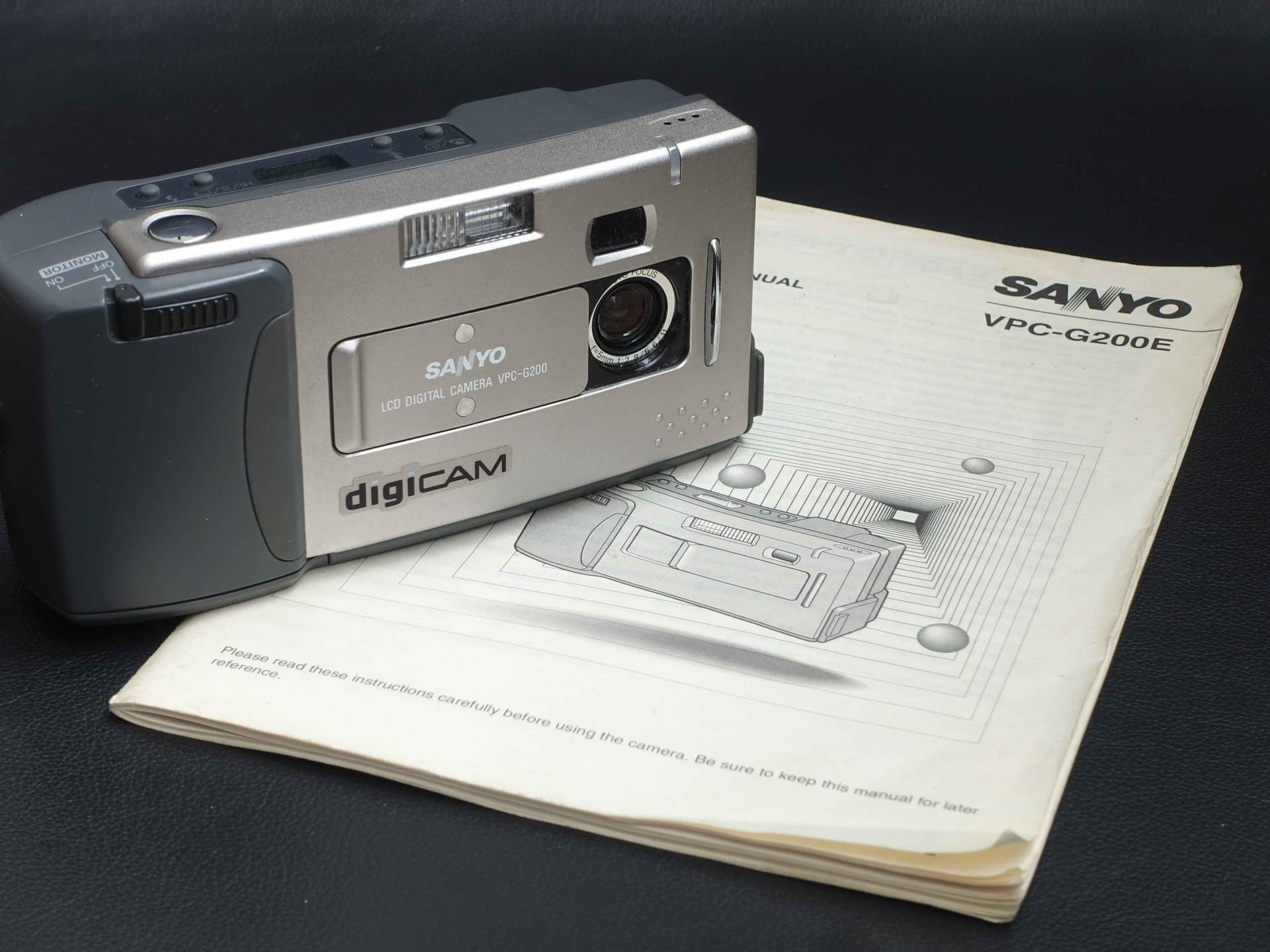 Sanyo vintage digital cameras