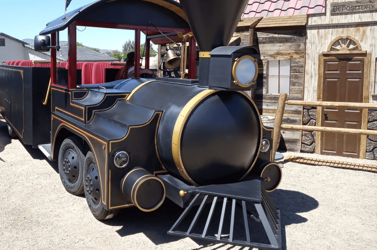 Turn-Key Tour Train For Sale | Commercial Trackless Train