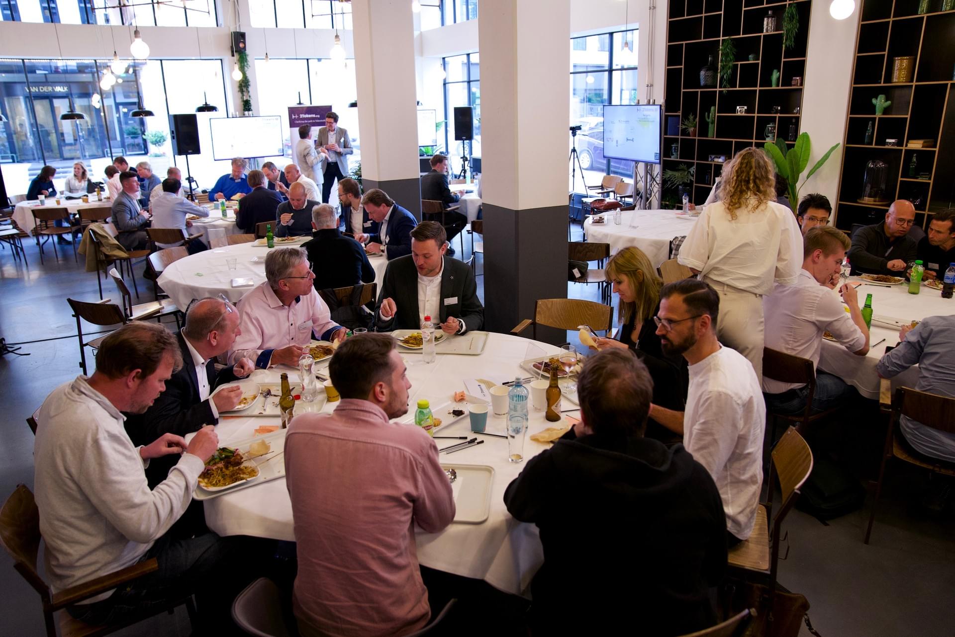 Round Tables - 2Tokens.org | Roadmap Token Finance | Tokenization