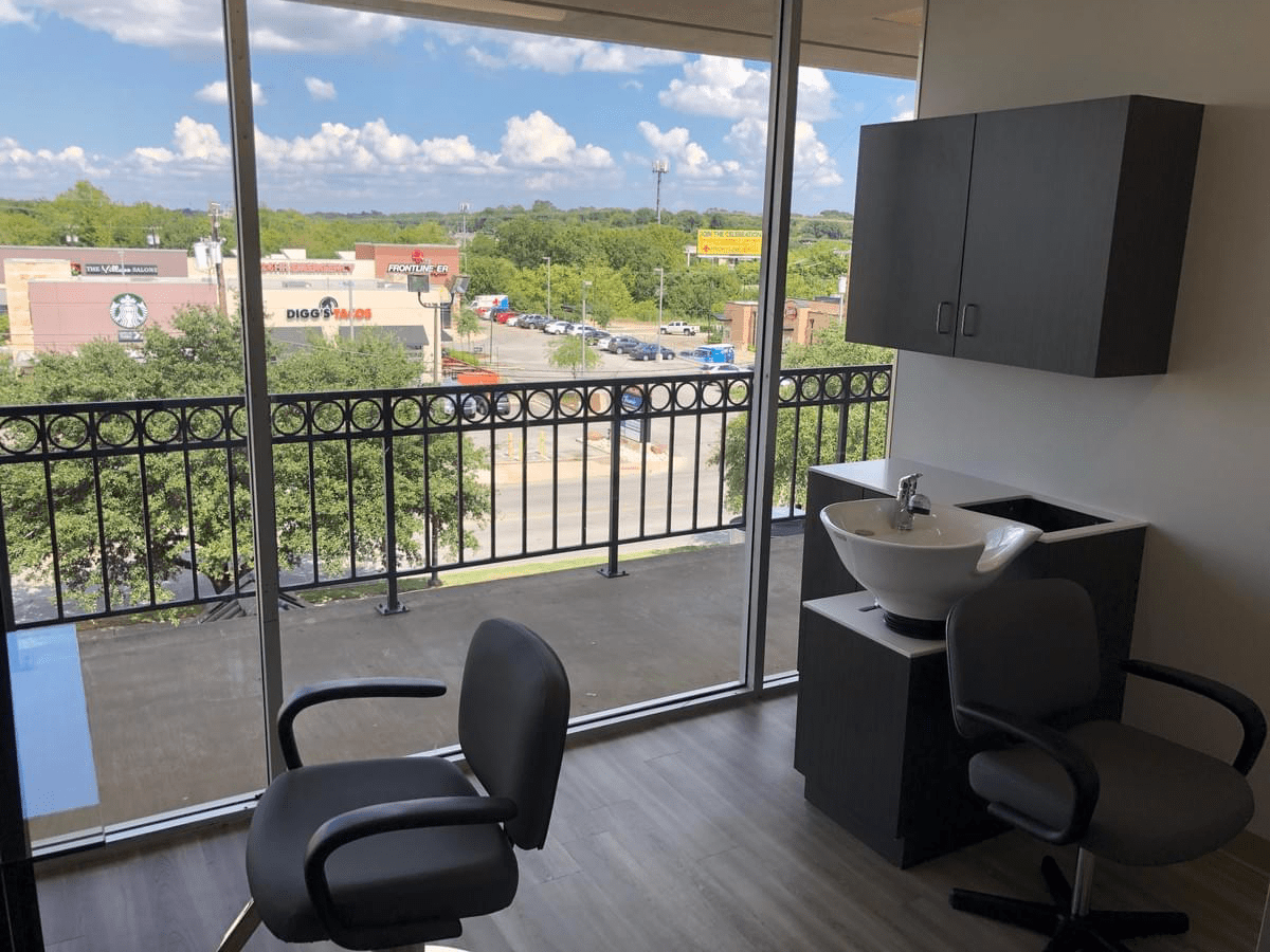 Ovation Salon Suites