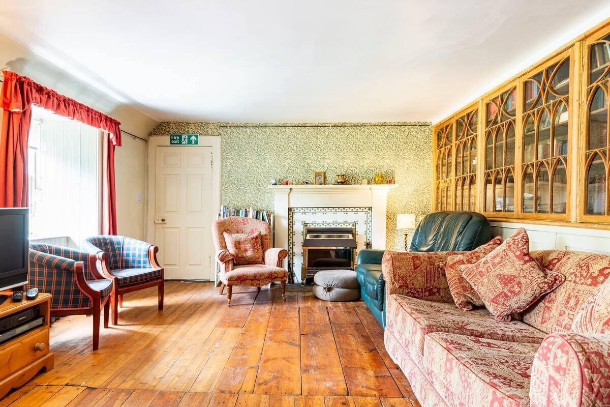 details & fees - Retreat for Creative Filmmakers